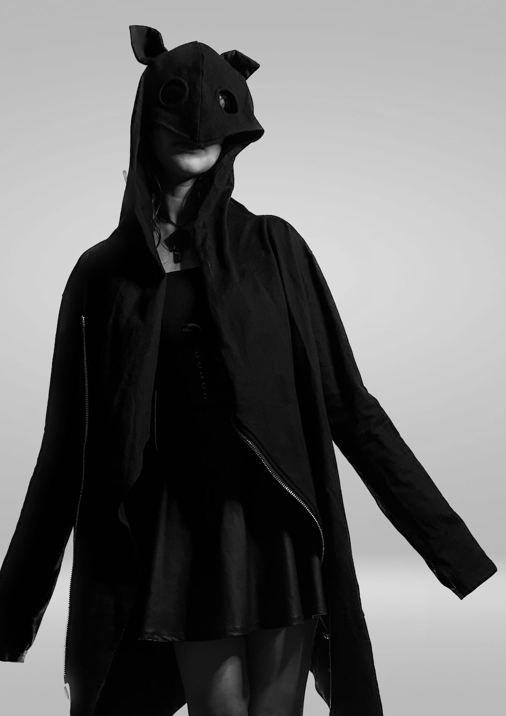 CORPSE HOUND Cloaks – Crywolf